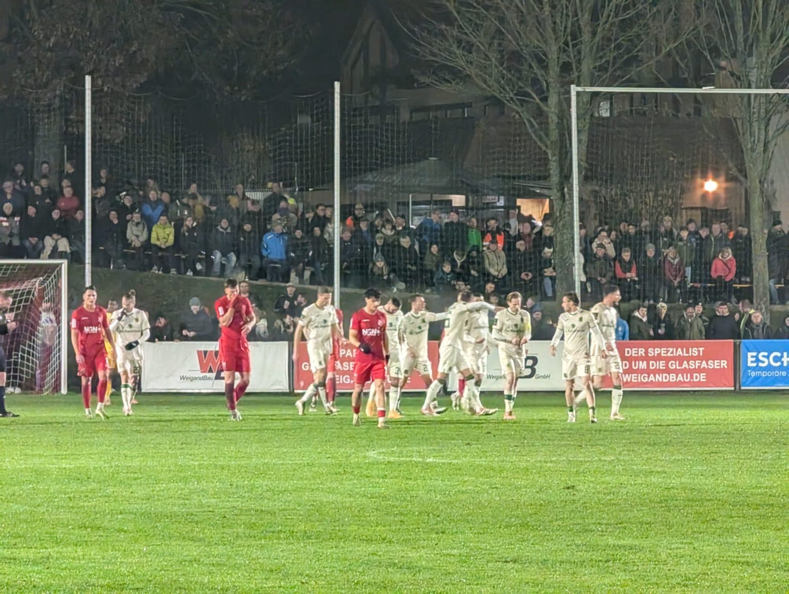 1860 gewinnt in Aubstadt und zieht ins Halbfinale des Toto-Pokals ein